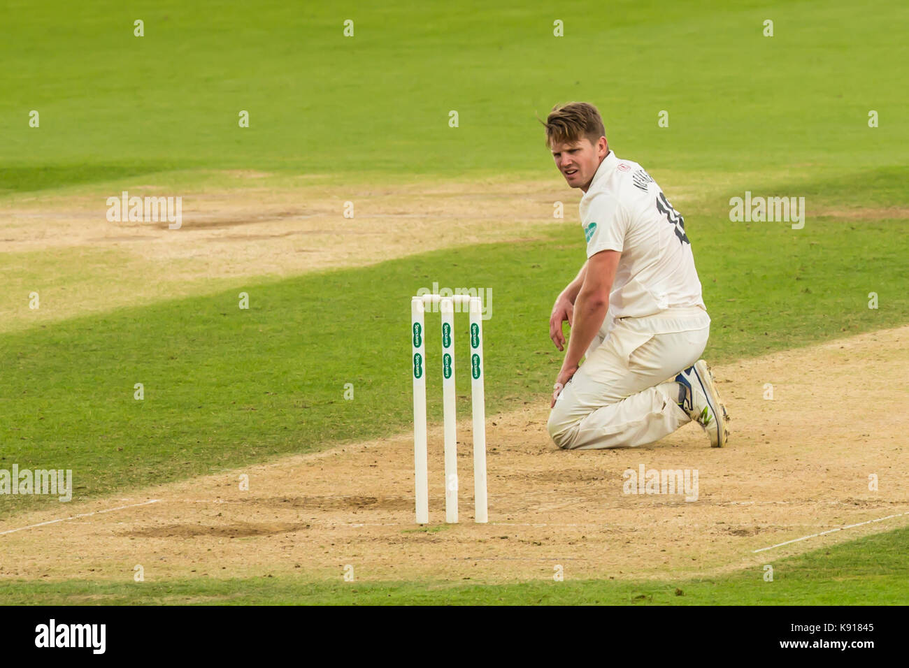 London,UK.21 September 2017. Stuart Meaker looks back at the foot holds ...