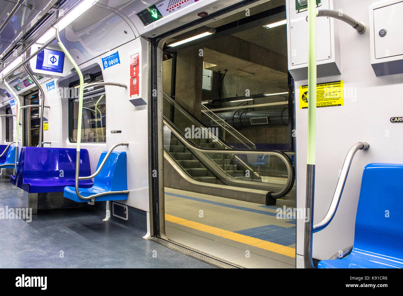 5 lilac line hi-res stock photography and images - Alamy