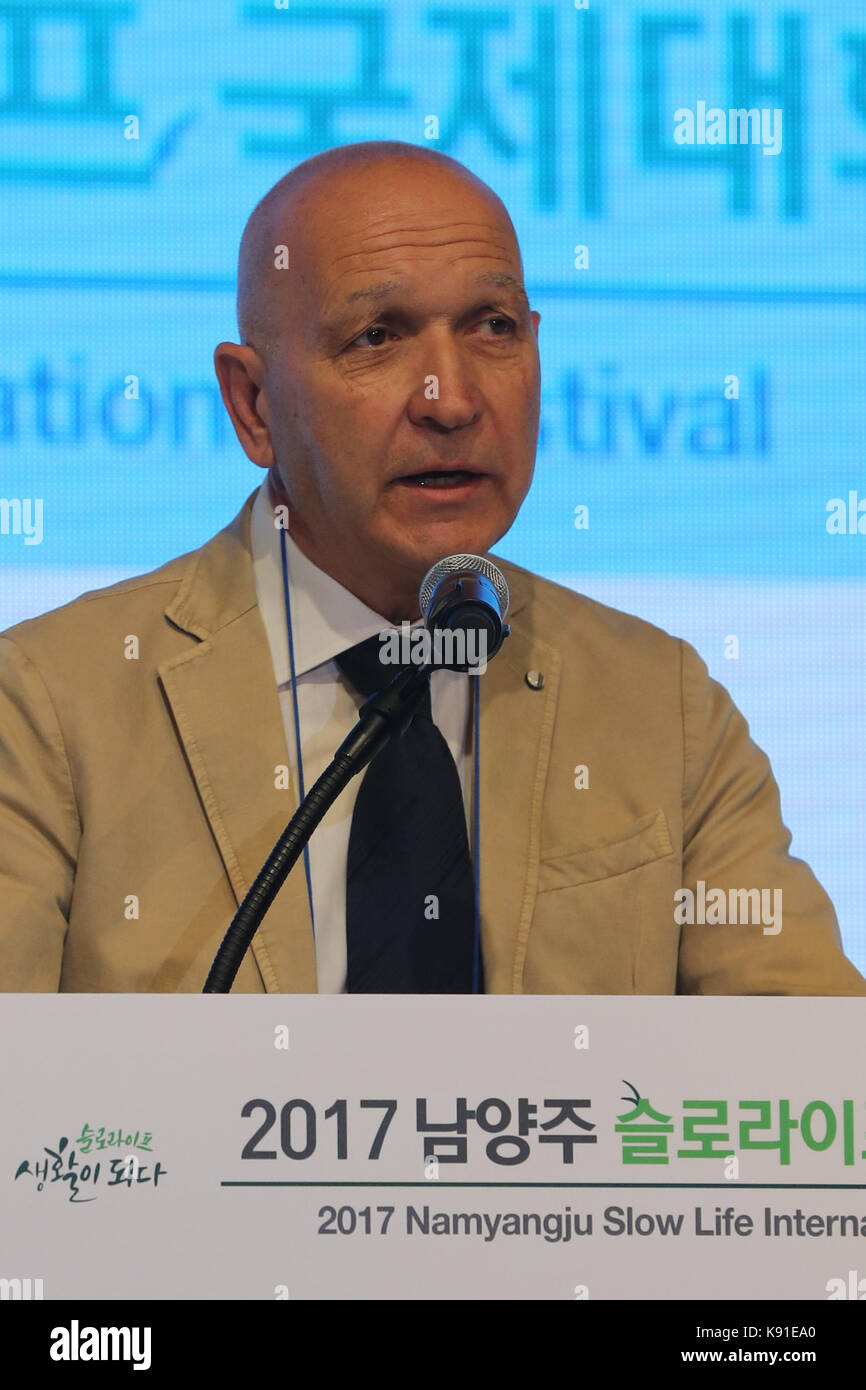 Int'l slow movement opens in Namyangju Paolo Saturnini, the founder of ...