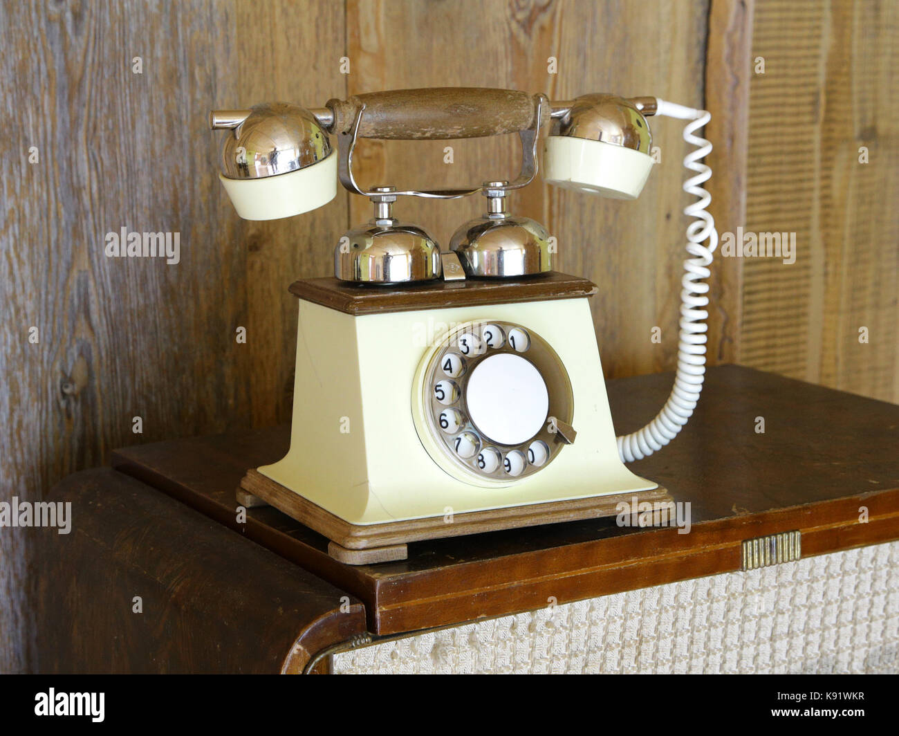 telephone analog vintage wire call Stock Photo - Alamy