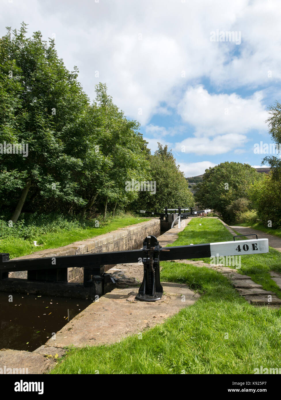Lock 40E, Huddersfield Narrow Canal, Marsden, Huddersfield, West ...