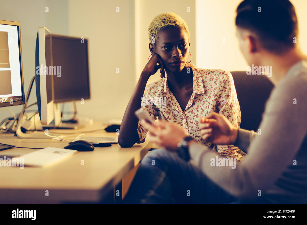 Team engineers working in data hi-res stock photography and images - Alamy