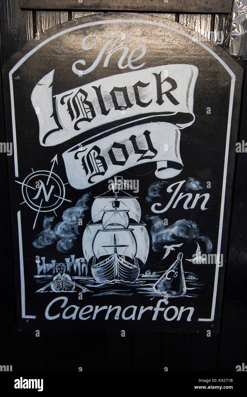 Black Boy Pub Sign, Caernarfon, Wales Stock Photo - Alamy