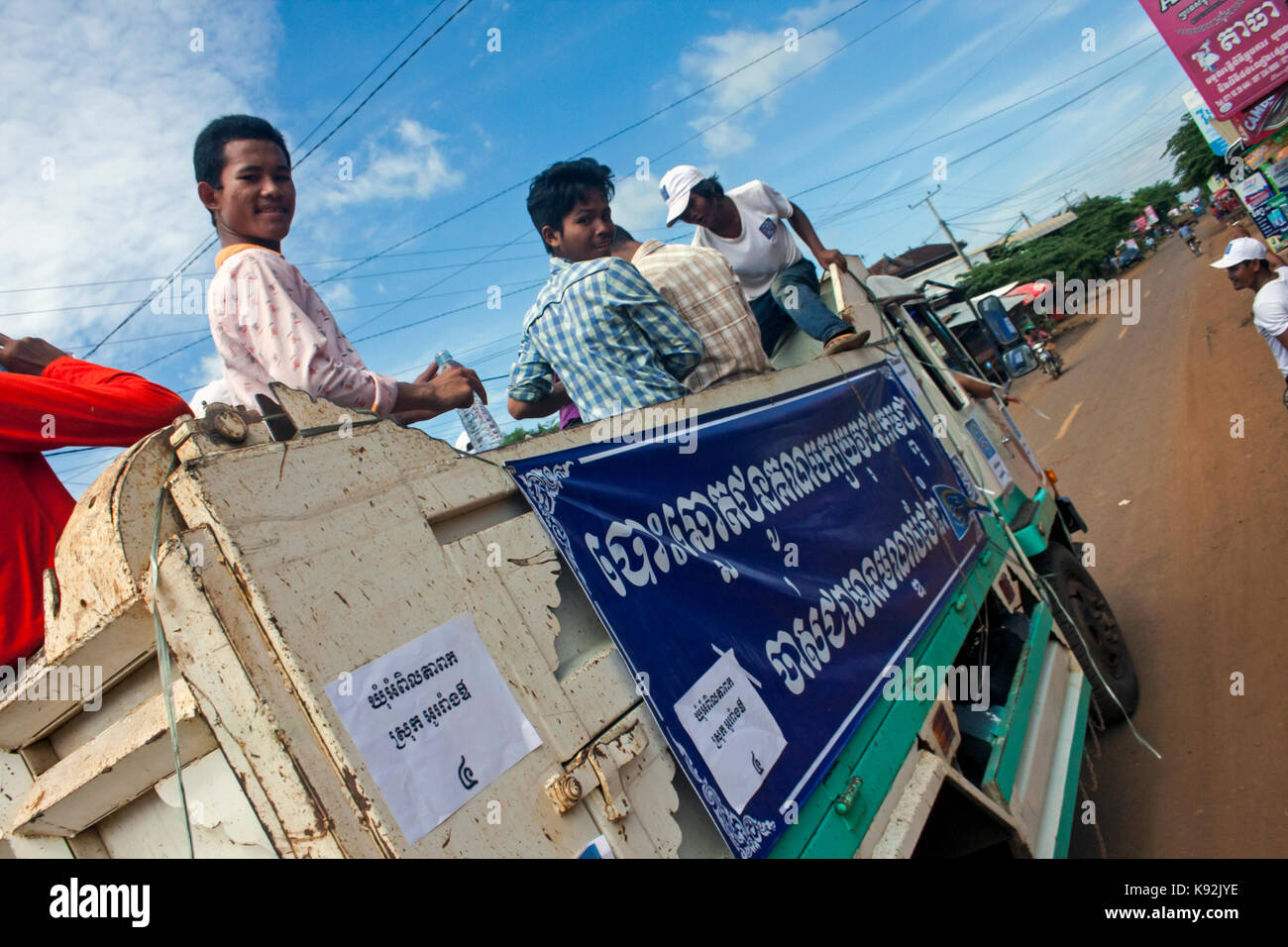 Supporting poor people hi-res stock photography and images - Alamy