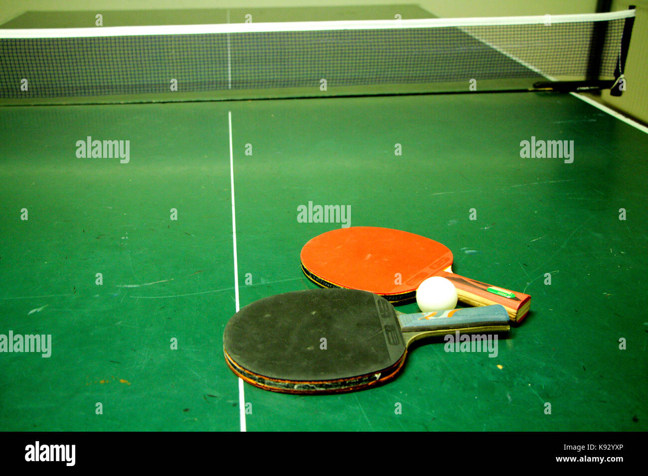 Table tennis table outside hi-res stock photography and images - Alamy