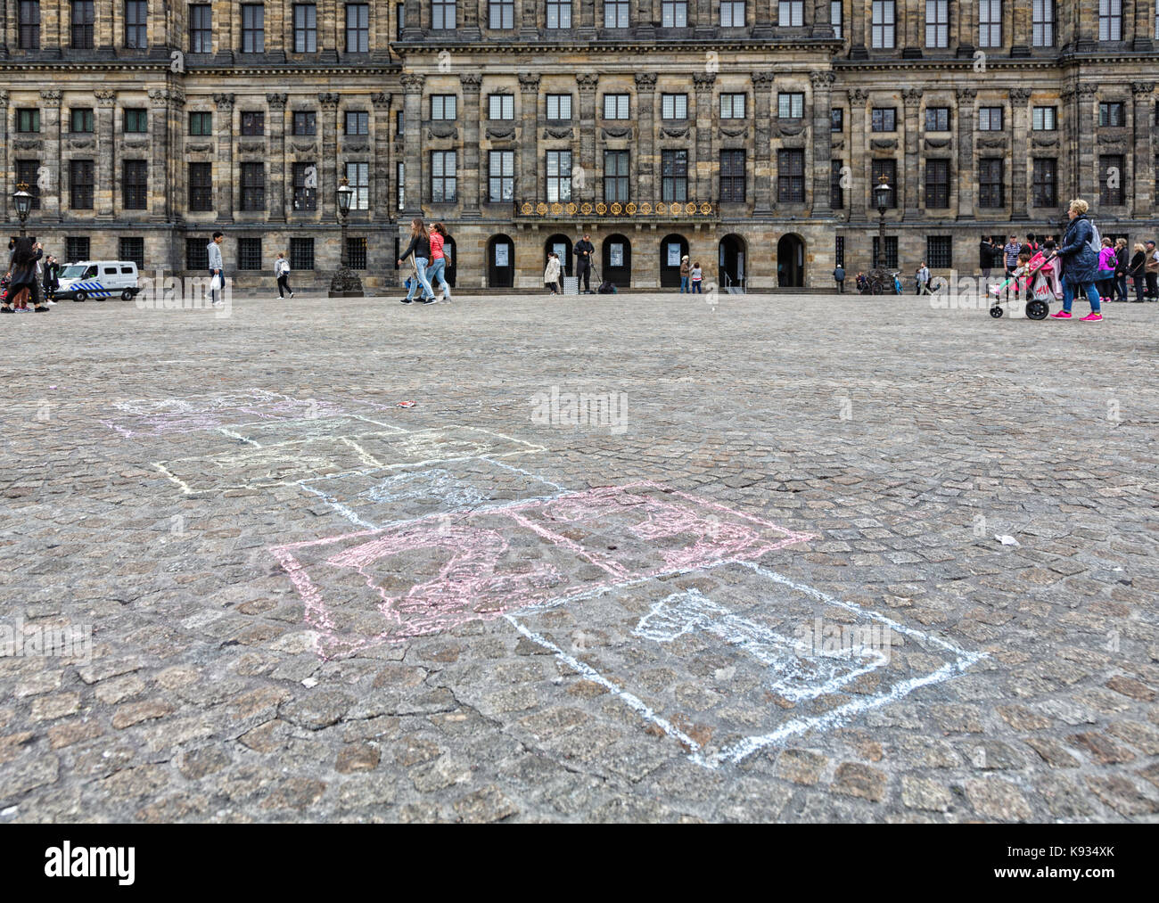 Hop scotch hi-res stock photography and images - Alamy