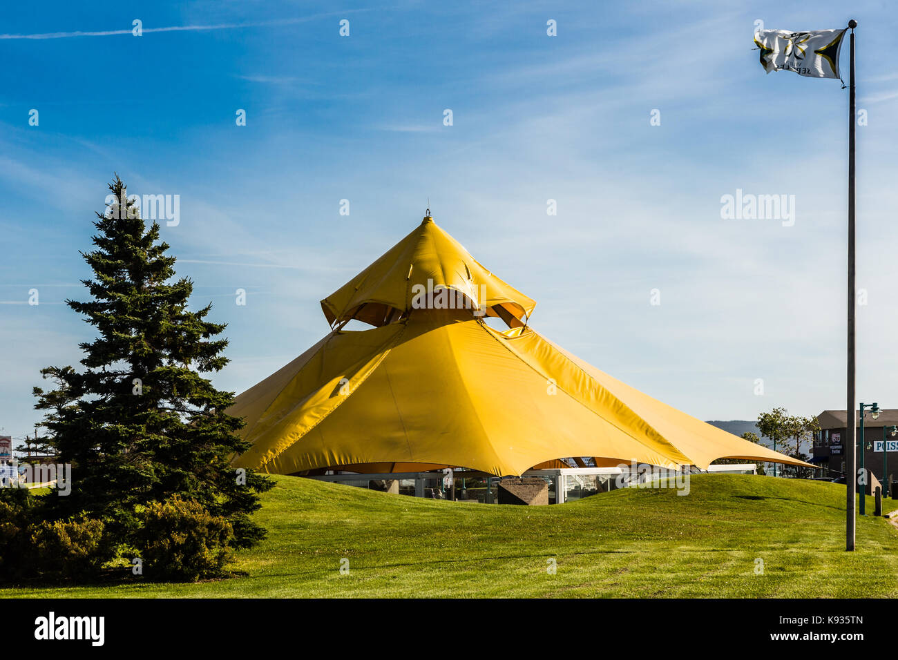 Yellow tent hi-res stock photography and images - Alamy