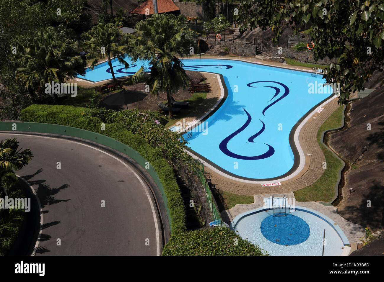 Tennekumbura Kandy Sri Lanka The Earl's Regency Hotel Swimming Pool And ...