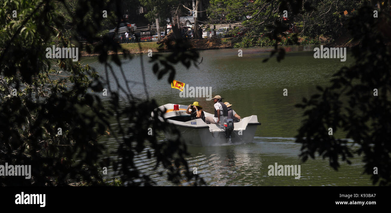 Kandy Sri Lanka Kandy Lake Kiri Muhuda Large Artificial Lake Created In ...