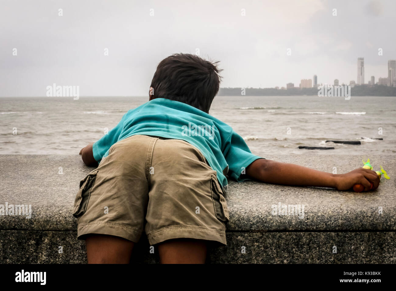 Bombay homeless in mumbai hi-res stock photography and images - Alamy