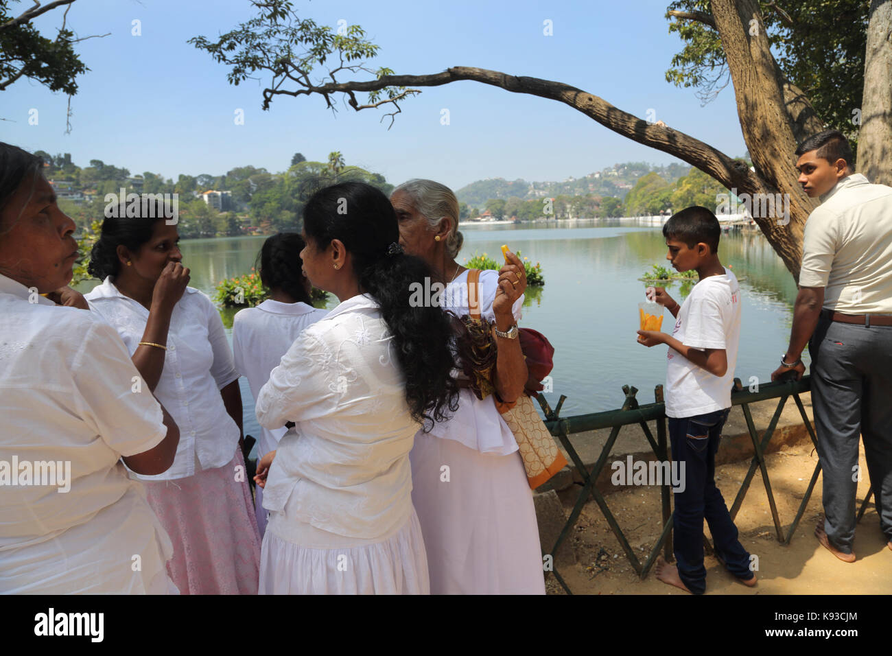 Kandy lake hi-res stock photography and images - Alamy