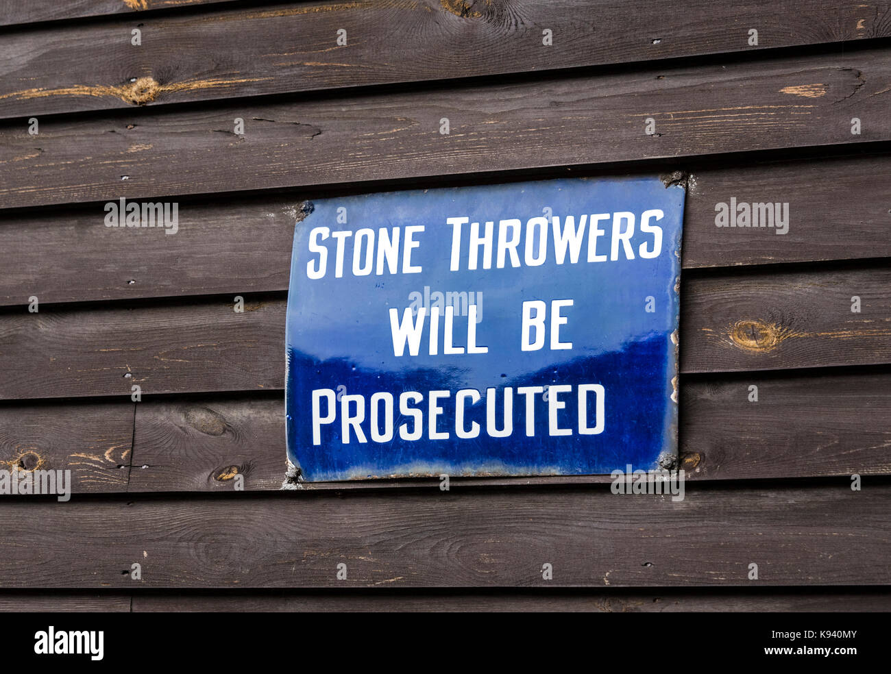 Vintage enamel sign hi-res stock photography and images - Alamy