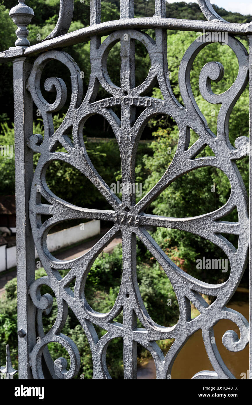 Cast iron construction hi-res stock photography and images - Alamy