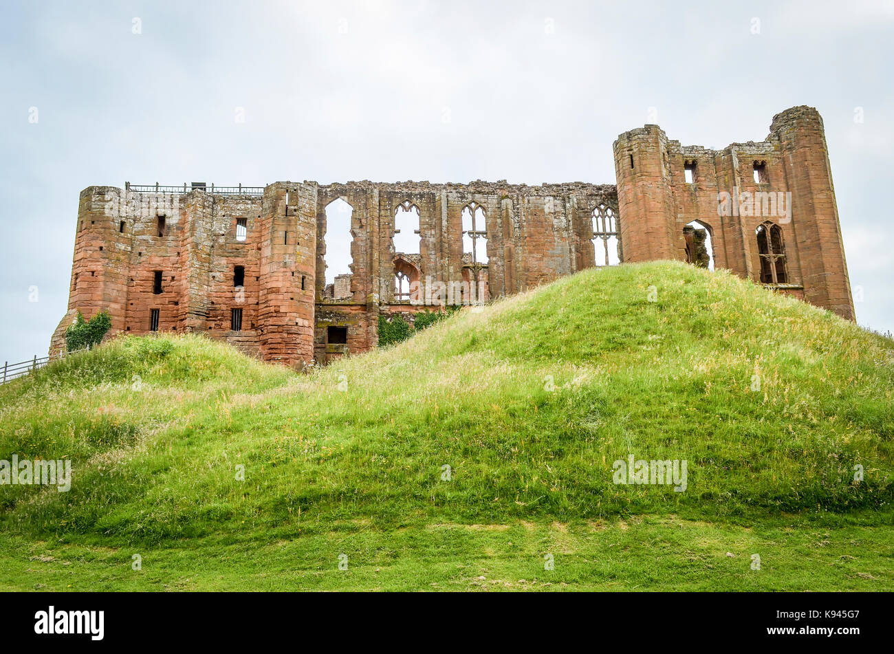 Exterior view of the medieval keep of Kenilworth Castle, Warwickshire ...