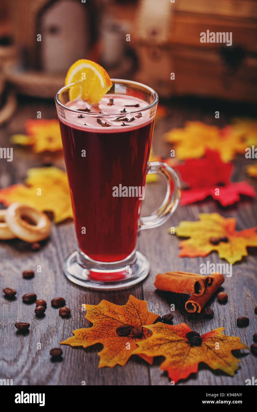 Traditional mulled wine with spices, cinnamon and lemon Stock Photo - Alamy