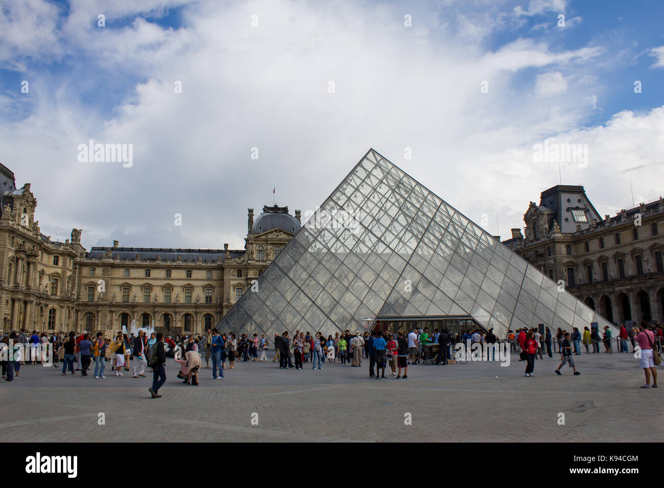 Louvre piramid hi-res stock photography and images - Alamy