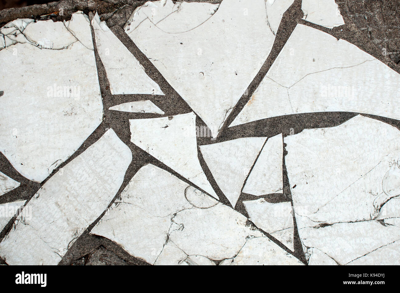 Cracked white tile texture background close up Stock Photo - Alamy