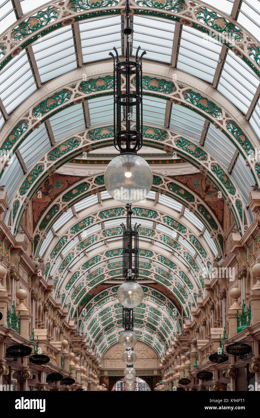 Arcade ceiling hi-res stock photography and images - Alamy