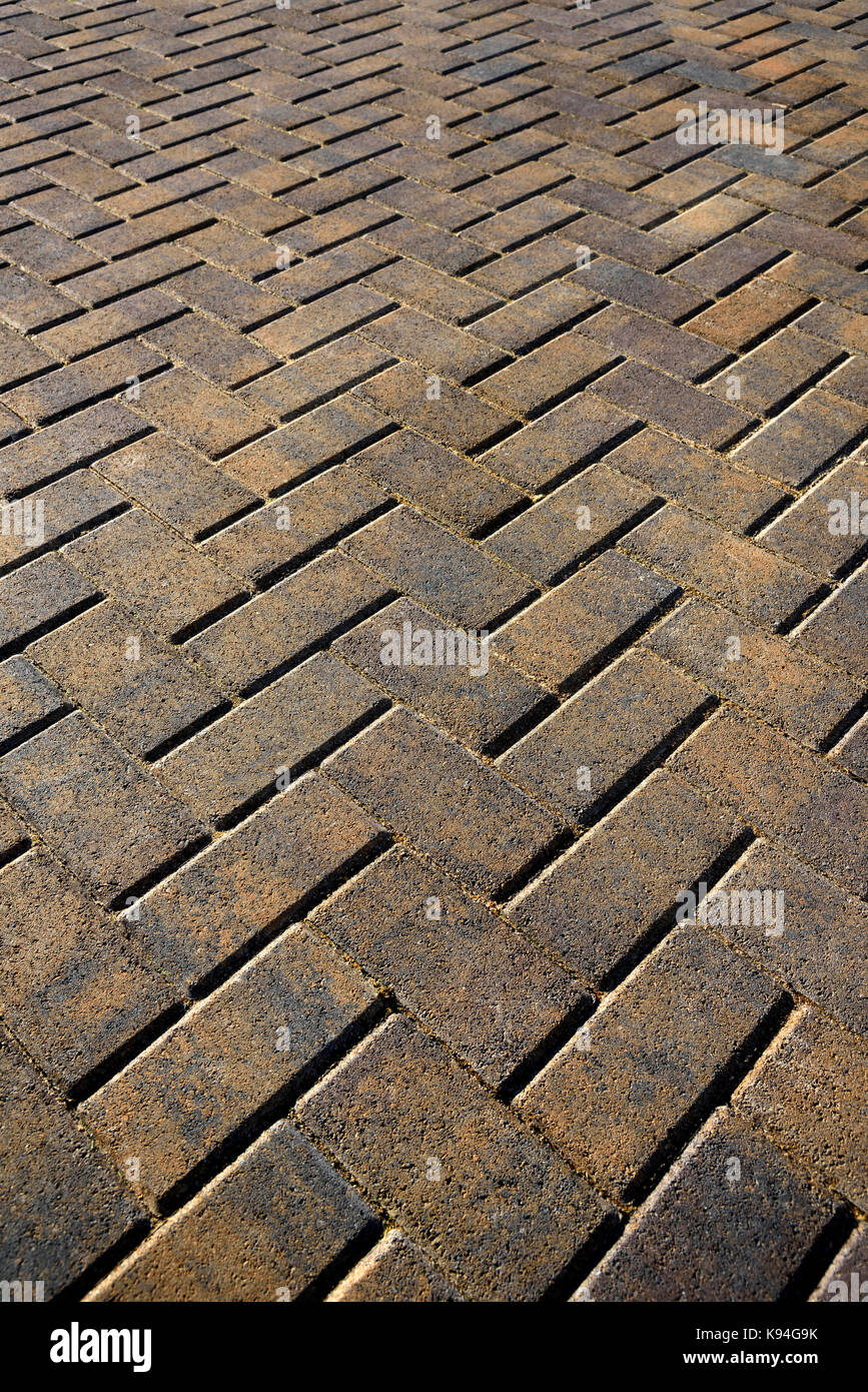 Brick paved driveway hi-res stock photography and images - Alamy
