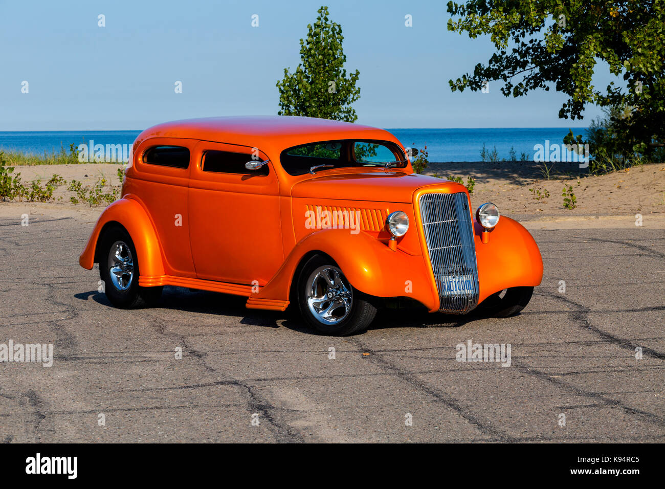 1935 ford sedan hi-res stock photography and images - Alamy
