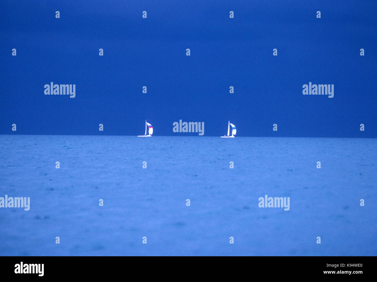 Racing sailboats hi-res stock photography and images - Alamy