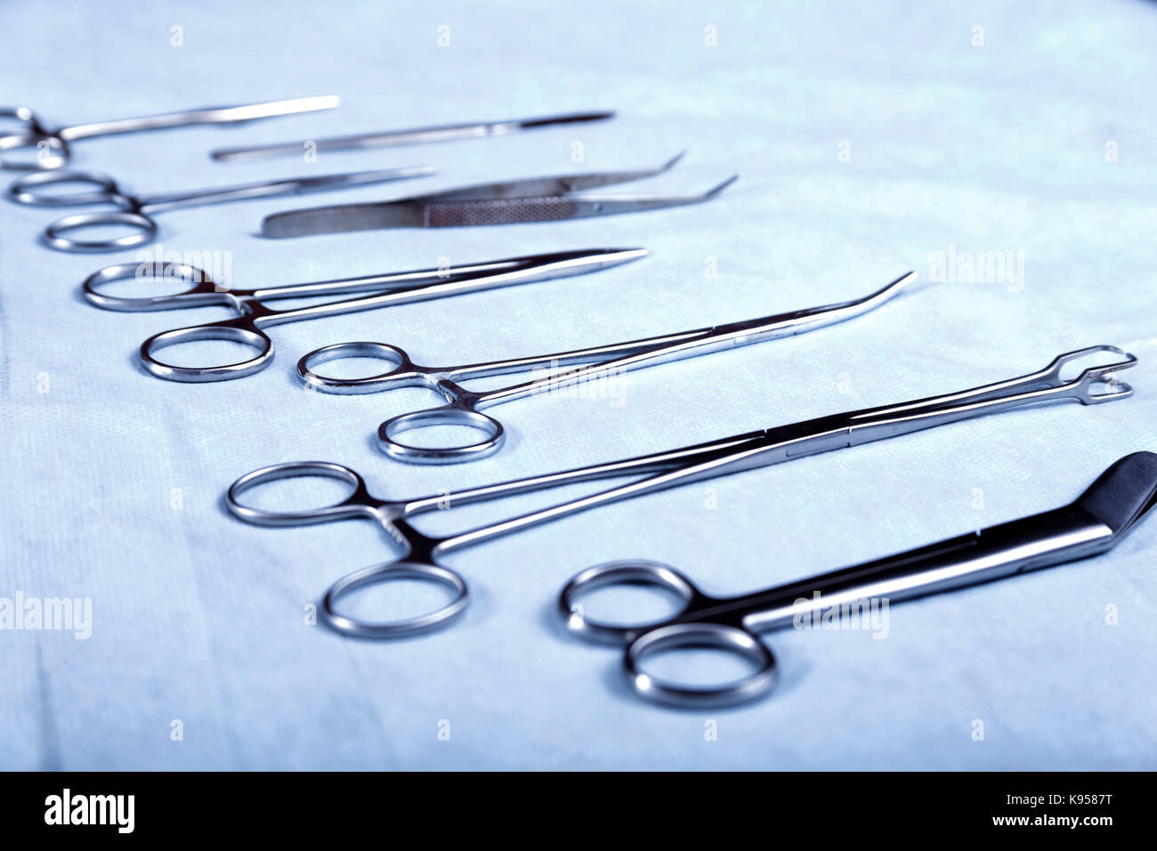 Ent doctor instruments hi-res stock photography and images - Alamy