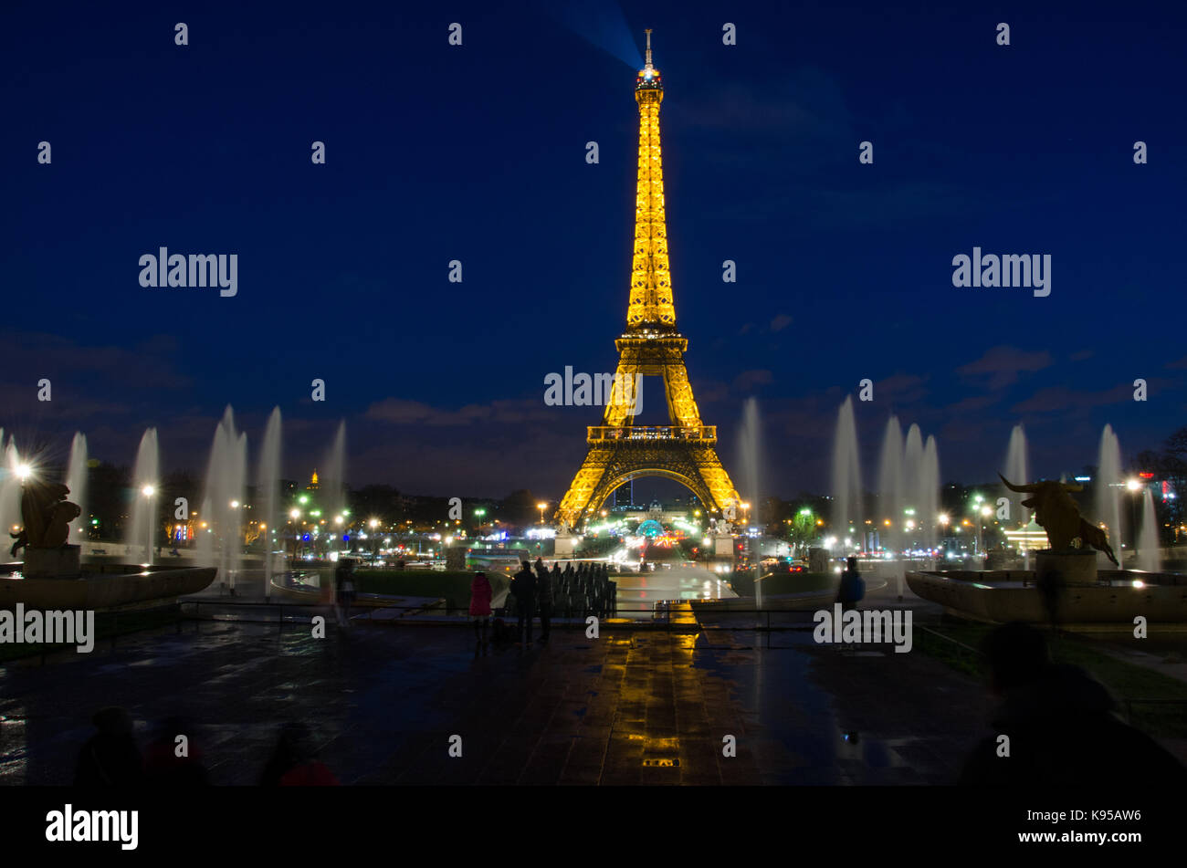 Toue eiffel hi-res stock photography and images - Alamy