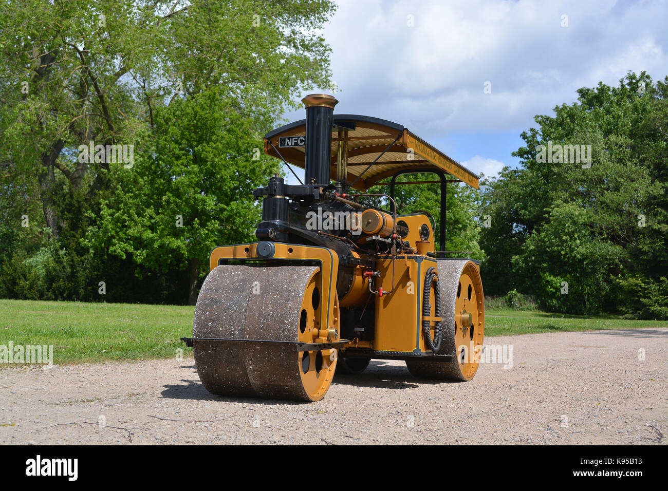 Heavy duty scale hi-res stock photography and images - Alamy