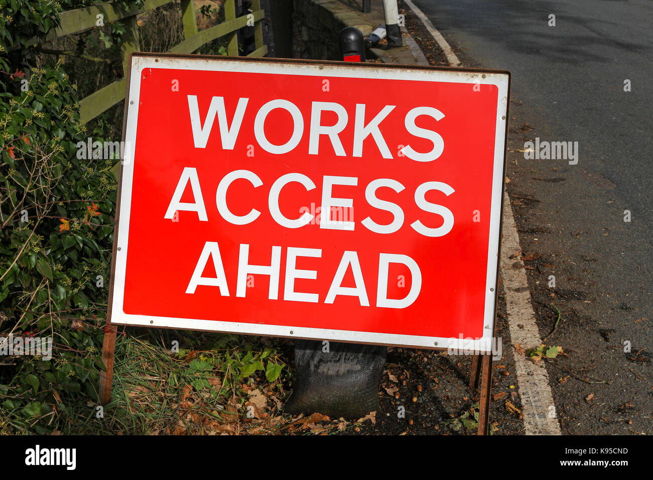 Road sign saying works hi-res stock photography and images - Alamy