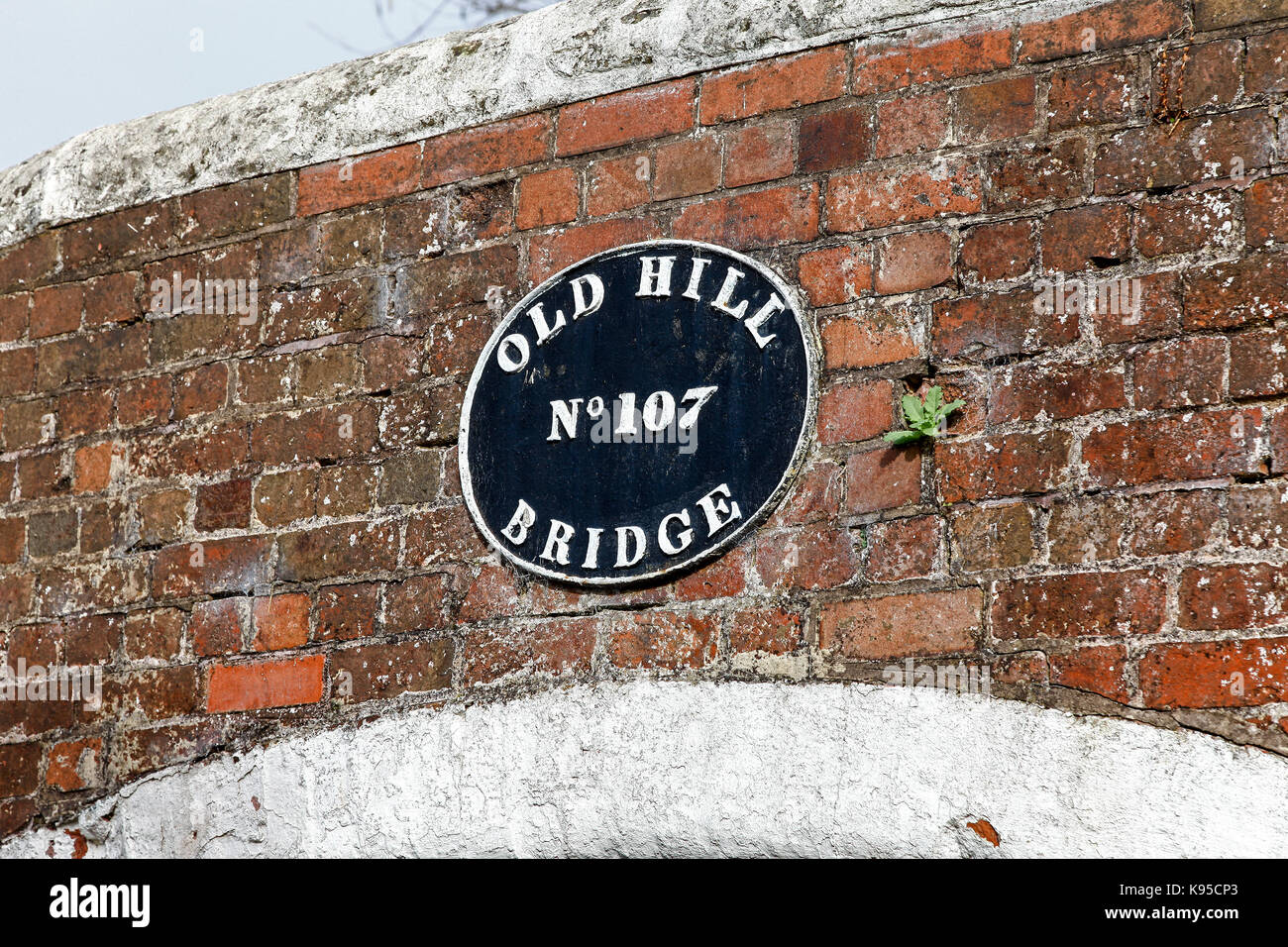 Bridge number 107 hi-res stock photography and images - Alamy