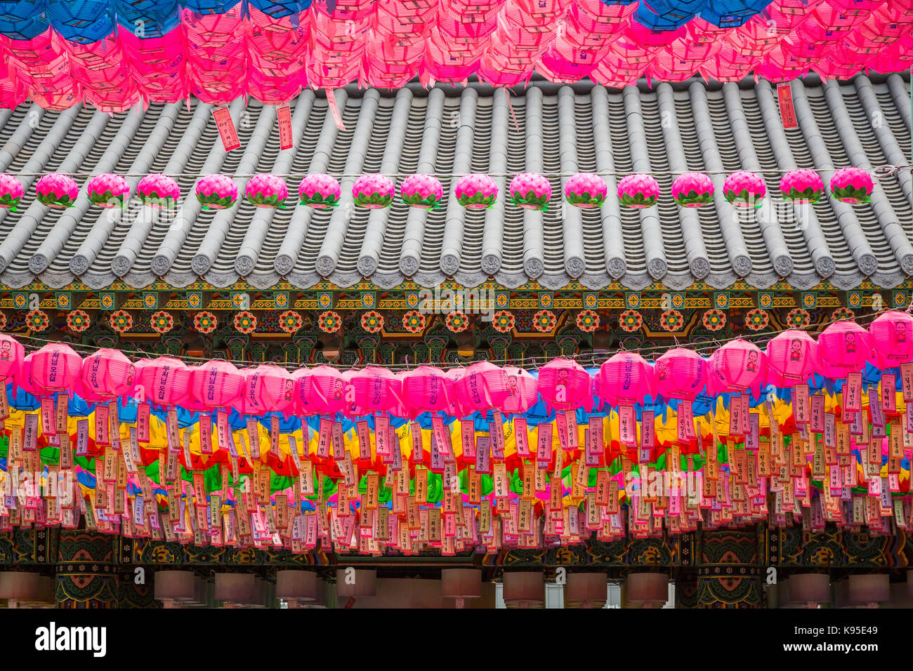 The colorful Jogyesa Buddhist Temple in Seoul, South Korea, Asia Stock ...