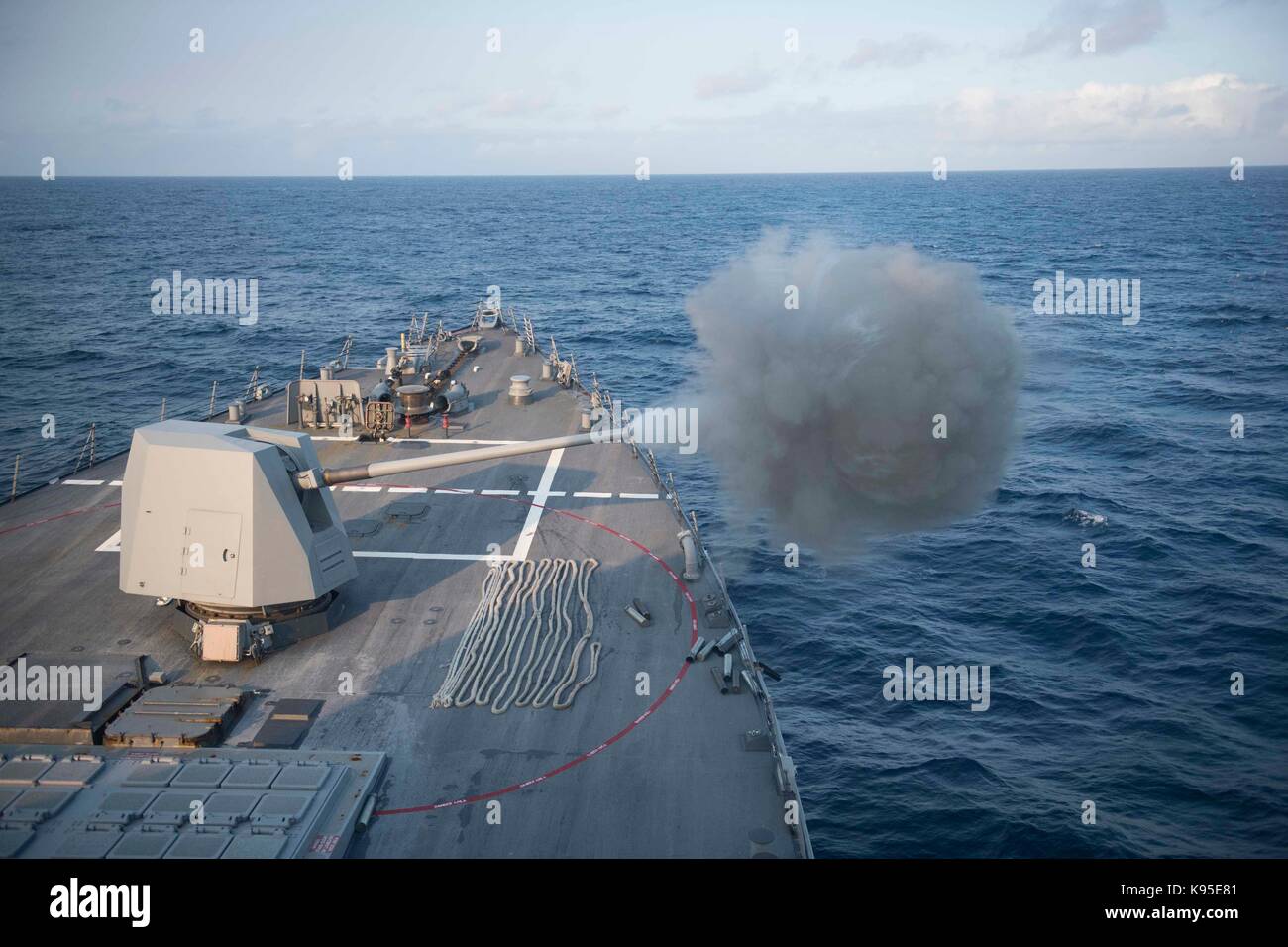 Uss winston churchill ddg 81 hi-res stock photography and images - Alamy
