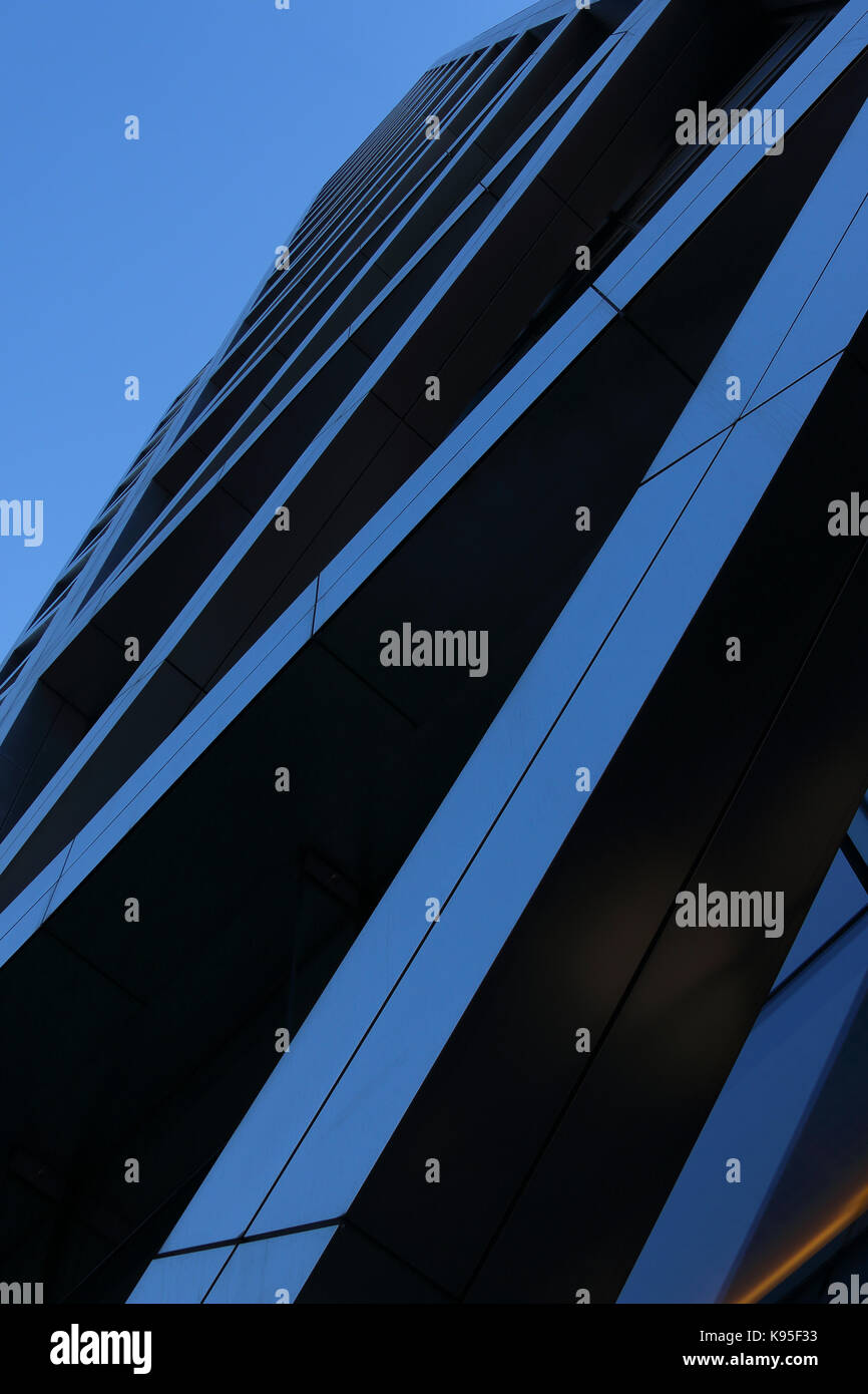 Modernlondon hi-res stock photography and images - Alamy