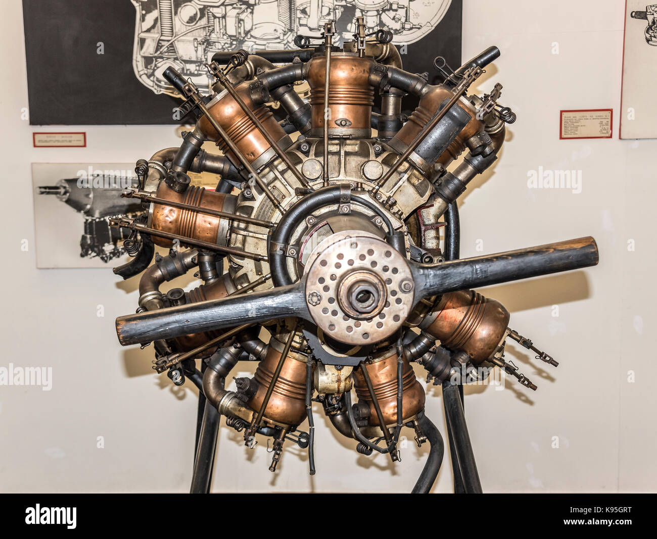 Aircraft and equipment hi-res stock photography and images - Alamy