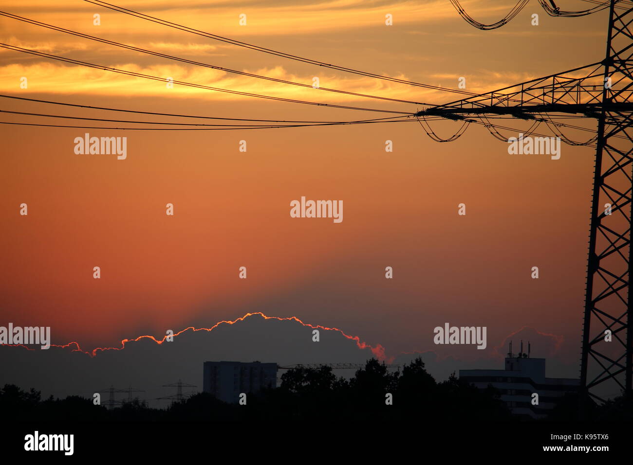 Utility pole skyline hi-res stock photography and images - Alamy
