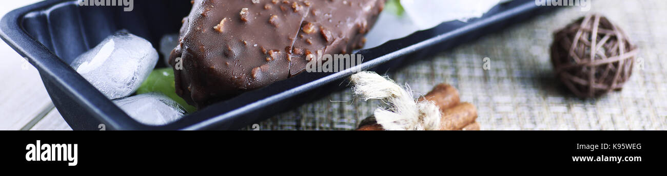 horizontal background of chocolate ice cream Stock Photo - Alamy