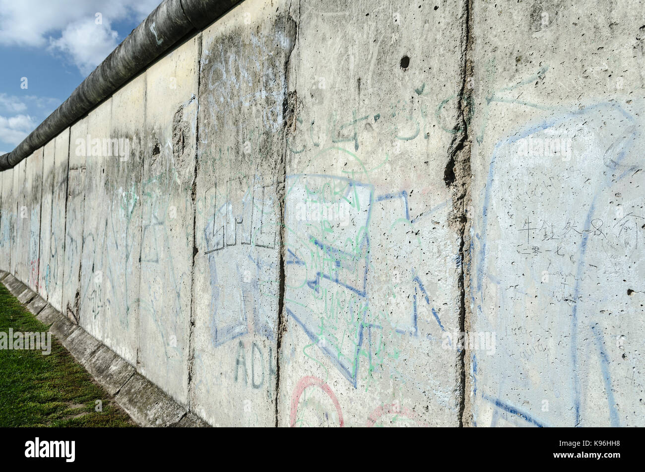 Cold war symbol hi-res stock photography and images - Alamy