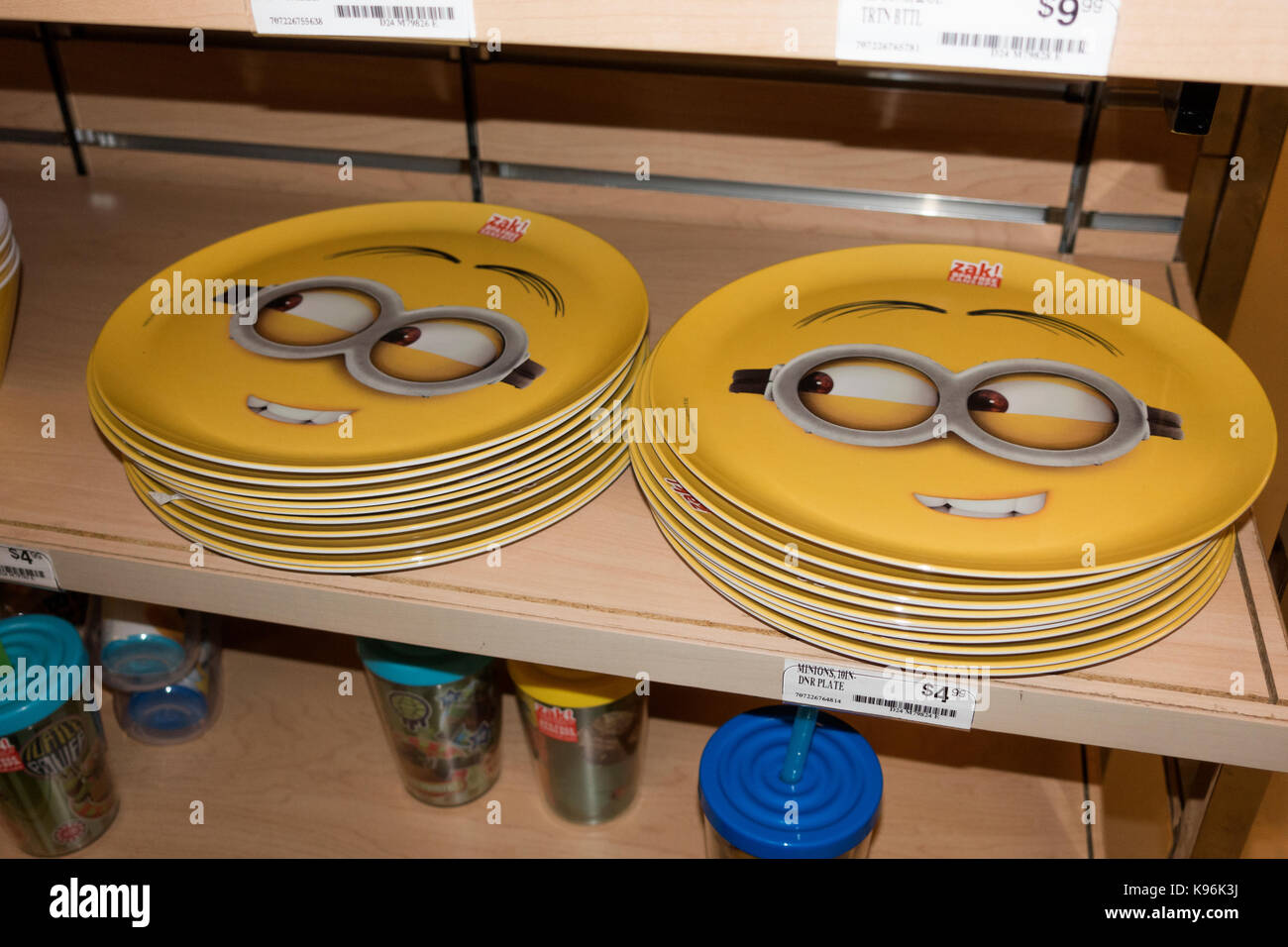 Minion characters hi-res stock photography and images - Alamy