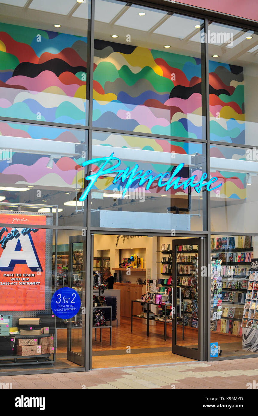 Paperchase sign hi-res stock photography and images - Alamy