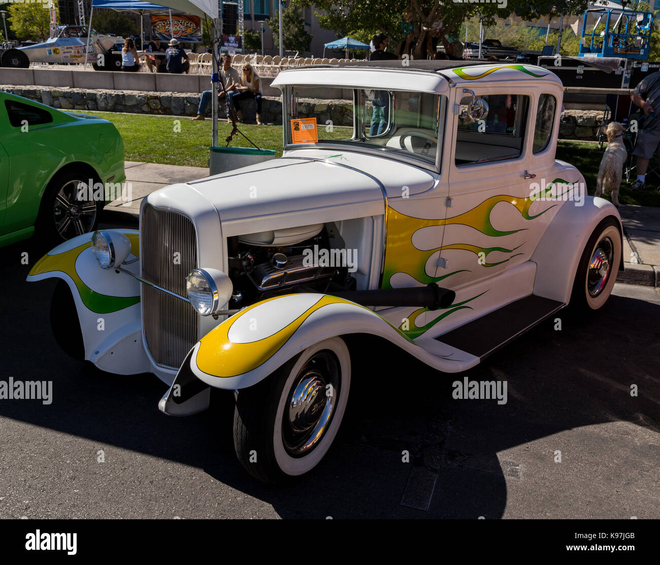 Hot rod flames hi-res stock photography and images - Alamy