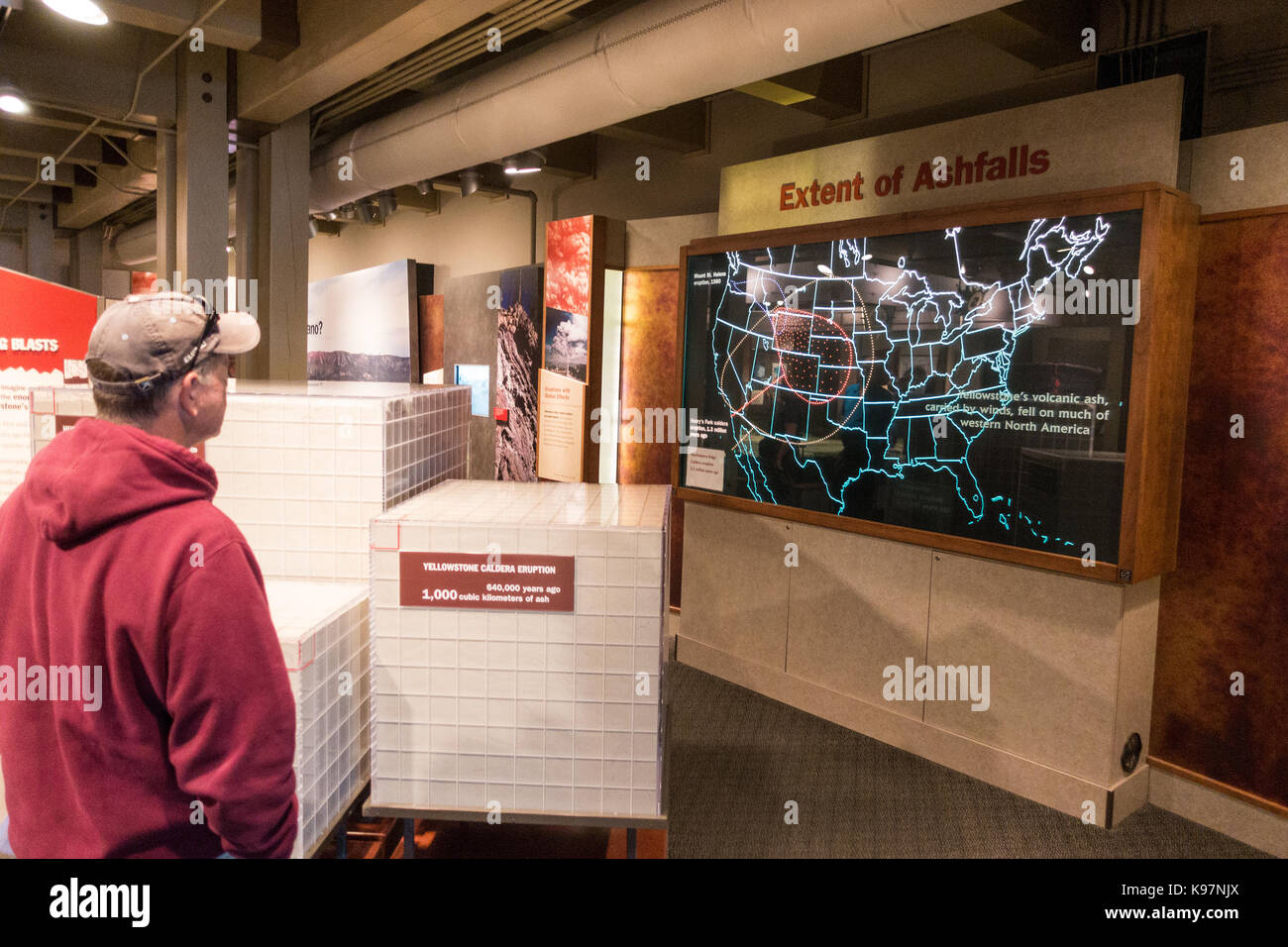 National park visitor center map hi-res stock photography and images ...