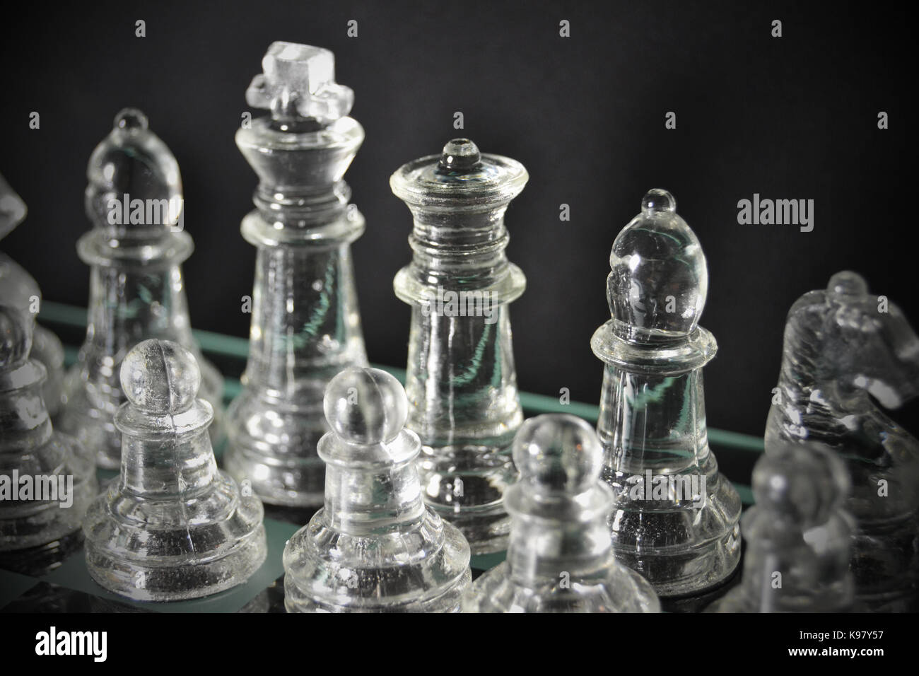 Glass chess pieces hi-res stock photography and images - Alamy