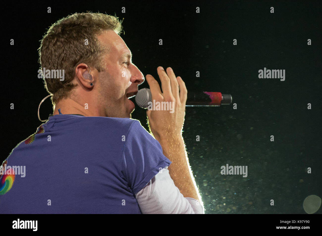 Coldplay with lead singer Chris Martin performs at Rogers Centre in ...