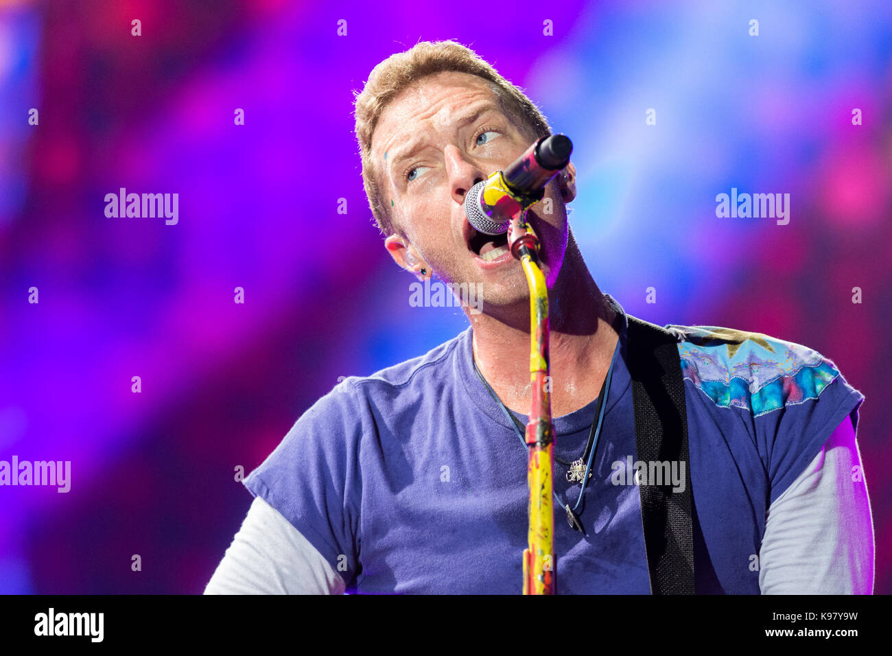 Coldplay with lead singer Chris Martin performs at Rogers Centre in ...