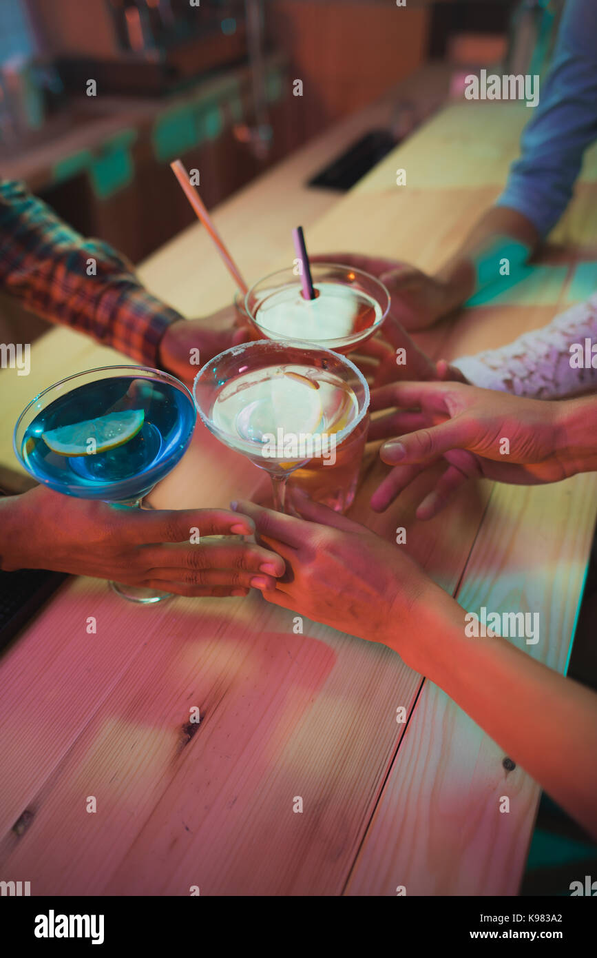 People cocktails holiday hi-res stock photography and images - Alamy