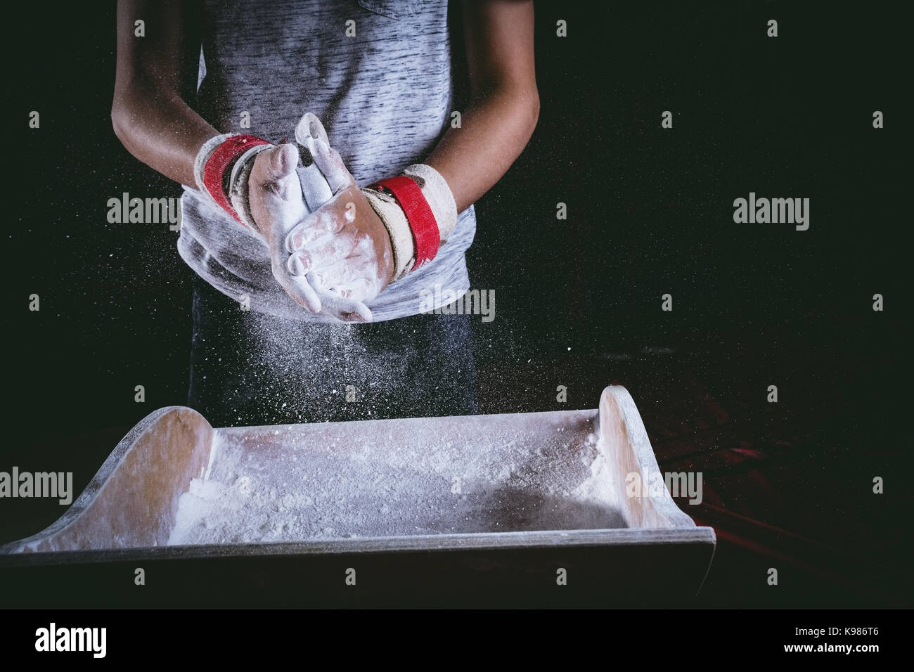 Gymnast chalk hi-res stock photography and images - Alamy