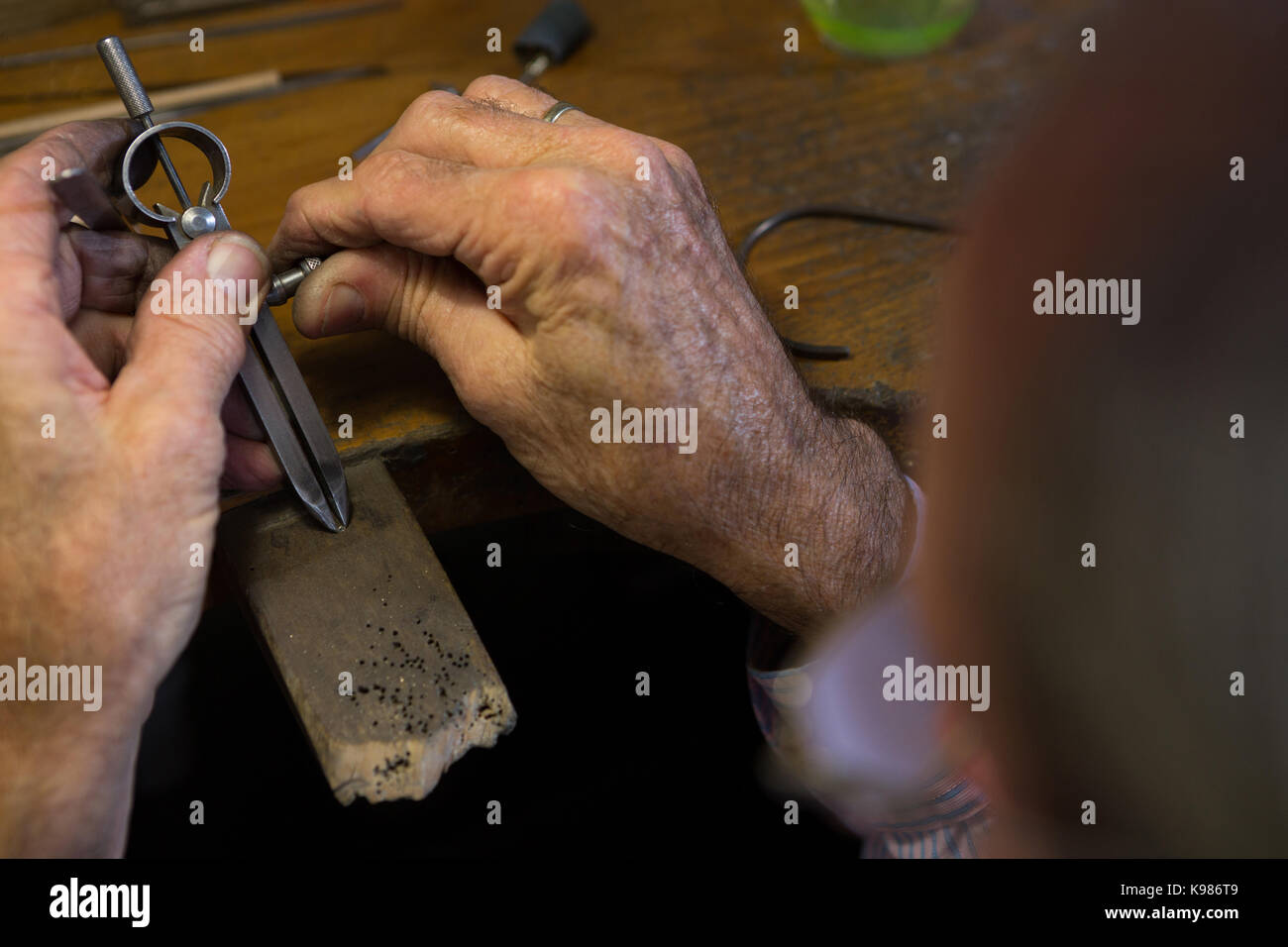 Desk divider hi-res stock photography and images - Alamy