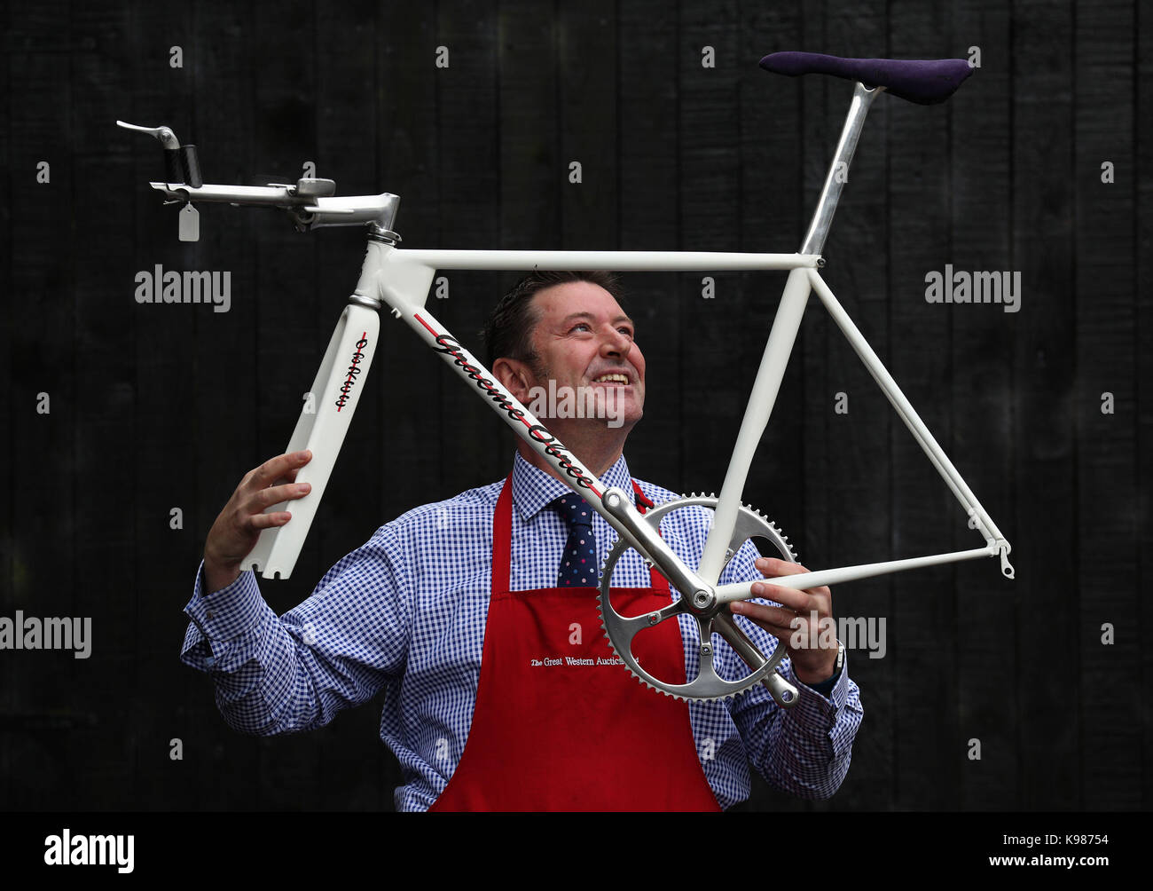 Auctioneer david convery with hand built bike frame by obree hi-res ...