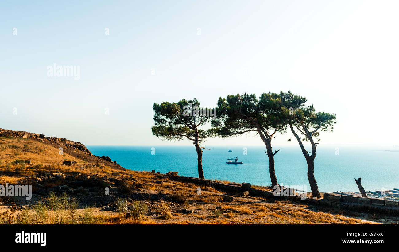 Slope at shore line hi-res stock photography and images - Alamy