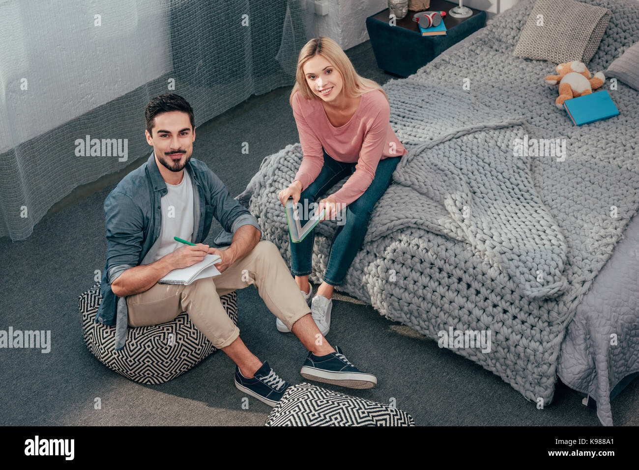 students doing homework together Stock Photo - Alamy